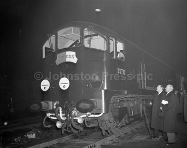 19998164-Diesel train - Freight express Condor leaves Gushetfaulds ...