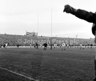 20240462-Scotland s Andy Irvine takes a penalty kick to secure victory ...