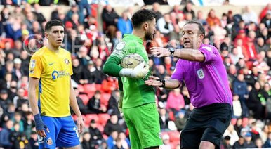 39376692-Referee Carl Boyeson. Safc 2-0 CAFC Stadium of Light EFL1 12 ...