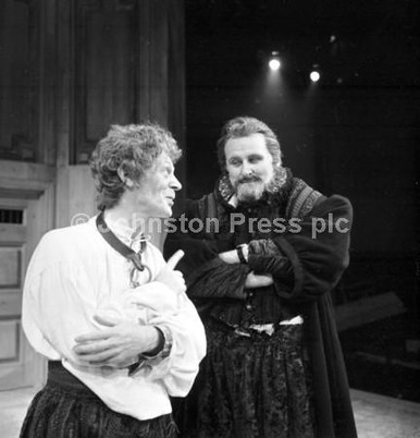 20242537-Russell Hunter and Peter Vaughan who s forgotten to remove his ...