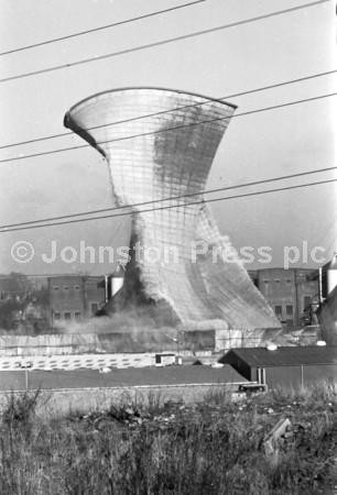 20242954-The final moments of the Clydesmill power station cooling ...