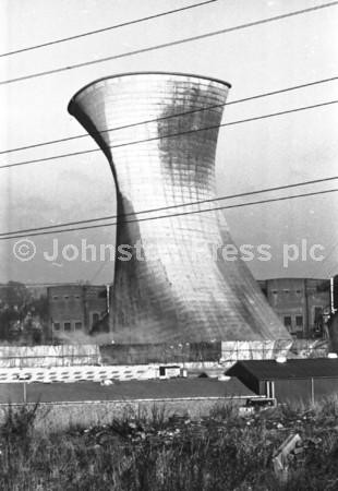 20242955-The final moments of the Clydesmill power station cooling ...
