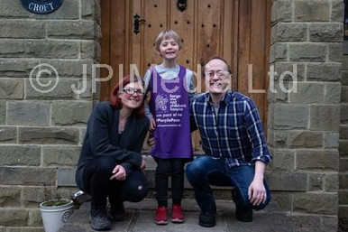 38935651-Gabriella and Carl Walker and their son Calvin in Hebden ...