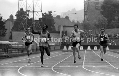 20243528-Jamaica s Don Quarrie wins the 200 metres race at the Highland ...