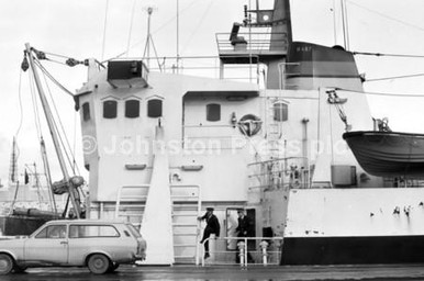 20327307-Police leaving the St Loman fishing boat arrives at Leith ...