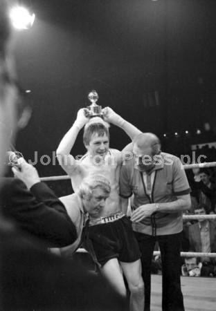 22560502-Jim Watt beat Charlie Nash for the World Lightweight boxing ...