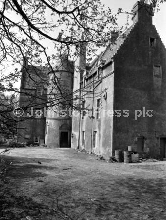 22561111-Exterior of the 17th century mansion Peffermill House in ...