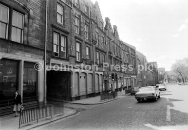 22561348-A section of Grassmarket showing Hunter s Close and the Castle ...