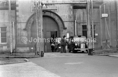 22577679-John Preece leaves Edinburgh s Saughton prison by taxi. In 1981 the Scottish Secretary ...