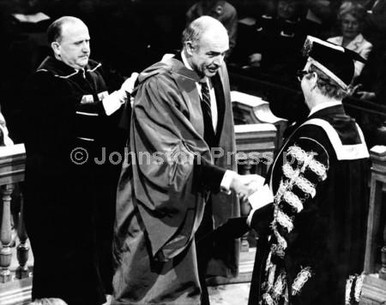 22578118-sean connery recieves honery degree doctor of letters from ...