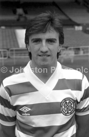 22619435-Head shots of the Celtic football team taken at the start of ...