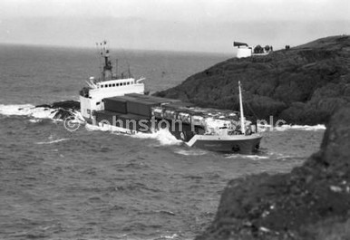 22619604-The cargo ship MV Craigantlet ran aground on the rocks near ...