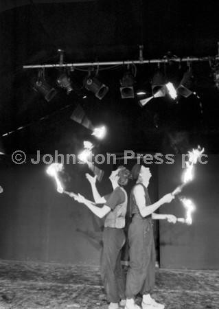 22621151-The Amazing Mendezies Circuit Theatre Chris Adams and David ...