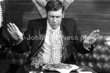 22621725-Peter Dowdeswell wins the World Haggis Eating Championship in ...