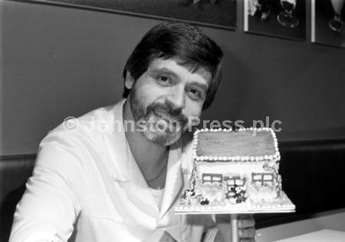 22621909-Lawrence Boni of Mr Boni s Ice Cream Parlour with the ice ...