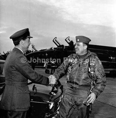 20364256-Lieutenant Colonel Doug Carter right nicknamed the Red Baron ...