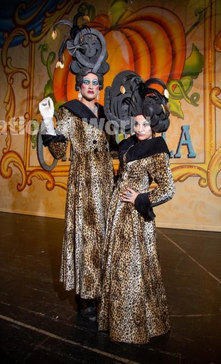 39571867-Press call for Cinderella at the Kings Theatre Portsmouth on ...