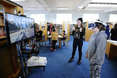 39585656-Libraries Are For Everyone; 08 10 2022; Grangemouth; Library ...