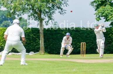 39085691-Cricket action from Willoughby CC - Willoughby v Bodicote ...