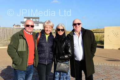 39591006-Derek and Jean Waite of Hebburn with friends Gabrielle and ...