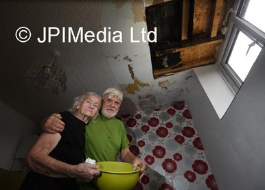 39601222-WIGAN - 31-10-22 Standish resident Gloria Armistead, 76, with ...