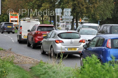 39602751-Gridlock in Chichester, as traffic lights on Westhampnett Road ...