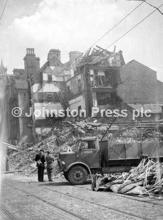 29847288-SECOND WORLD WAR BOMB DAMAGE, HULL - National World | Newsprints