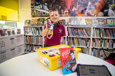 39608073-8 year old Albert McCormick who was born with only one arm is ...