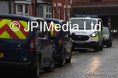 39295202-Photo Neil Cross; Police incident in Fazackerley Street ...