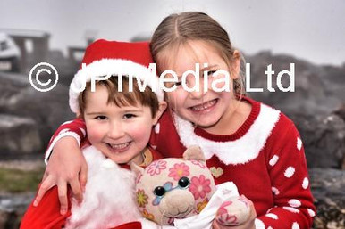 39307364-Picture by Julian Brown JPIMedia 19 12 21 Morecambe Santa Dash ...