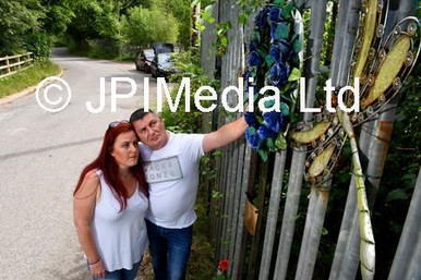39036631-Photo Neil Cross; Rebecca and John Ramsay at the quarry where ...