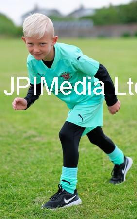 39019158-Finley Hughes, 9, is running from Fleetwood to Starr Gate tram ...