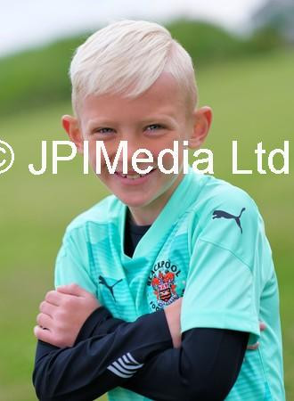 39019161-Finley Hughes, 9, is running from Fleetwood to Starr Gate tram ...