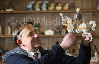 38929758-Tim Summersgill Auctioneer at Summersgill Auct ioneers at ...