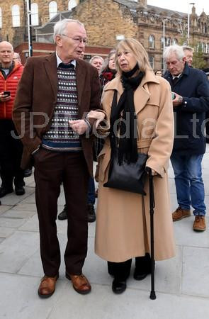 39232562-Unveiling of the Barry Hines Memorial of Kes, Cheapside ...