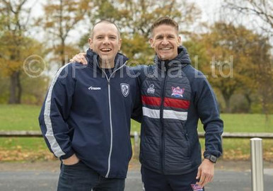 39253310-12 November 2021. . . . . Dave Merrick with former rugby ...