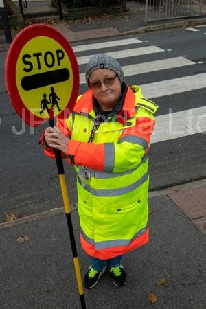 39257733-lollipop lady Deborah Lawrence outside Beeston Primary School ...