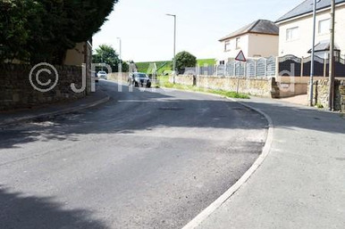 39099153-Joanne and Andrew Hewson, want speed control measures to be ...