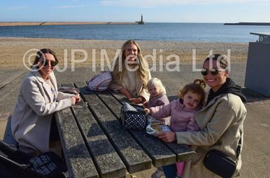 39175711-l-r Alex Stott, Rebecca Carr and Hallie Carr 2 , Danielle ...
