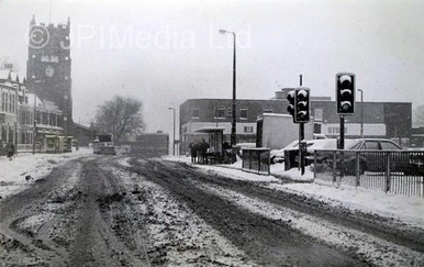 39620600-Derbyshire retro picture - Snow causes problems Heanor January ...