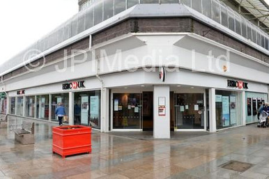 38985775-HSBC Bank at Market Square, Sunderland is to close its counter ...