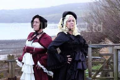 39292798-Robin Hoods Bay Victorian Weekend. . Debbie Priest and Sharon ...