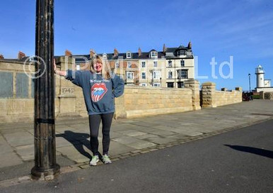 38926642-Lisa collins, posing for her photograph. Headland Hartlepool ...