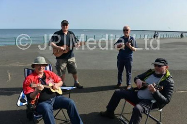 38933851-Out and about at Seaburn Promenade during the hottest day of ...