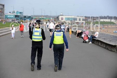 38934946-Out and about at Seaburn Promenade during warm weather and the ...