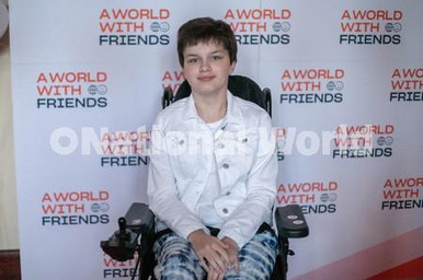 39459987-After 2 years of covid the A World With Friends prom is back ...