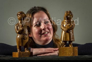 38872200-8 January 2021. . . . . Diane Sinnott 20th century design ...