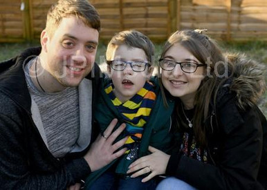 38872804-Ben Milner and Lora Bedford with their son Phoenix Milner 5 at ...