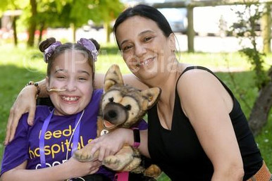 39054121-Sharon Booth with her daugjhter Matilda 9 and dog Max outside ...