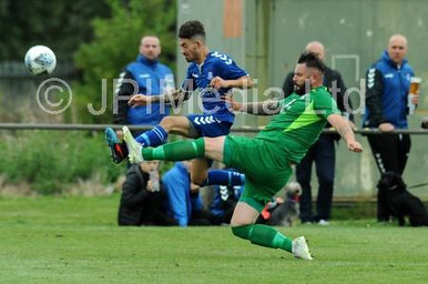 39070389-Northern League football between Jarrow FC blue and Easington ...